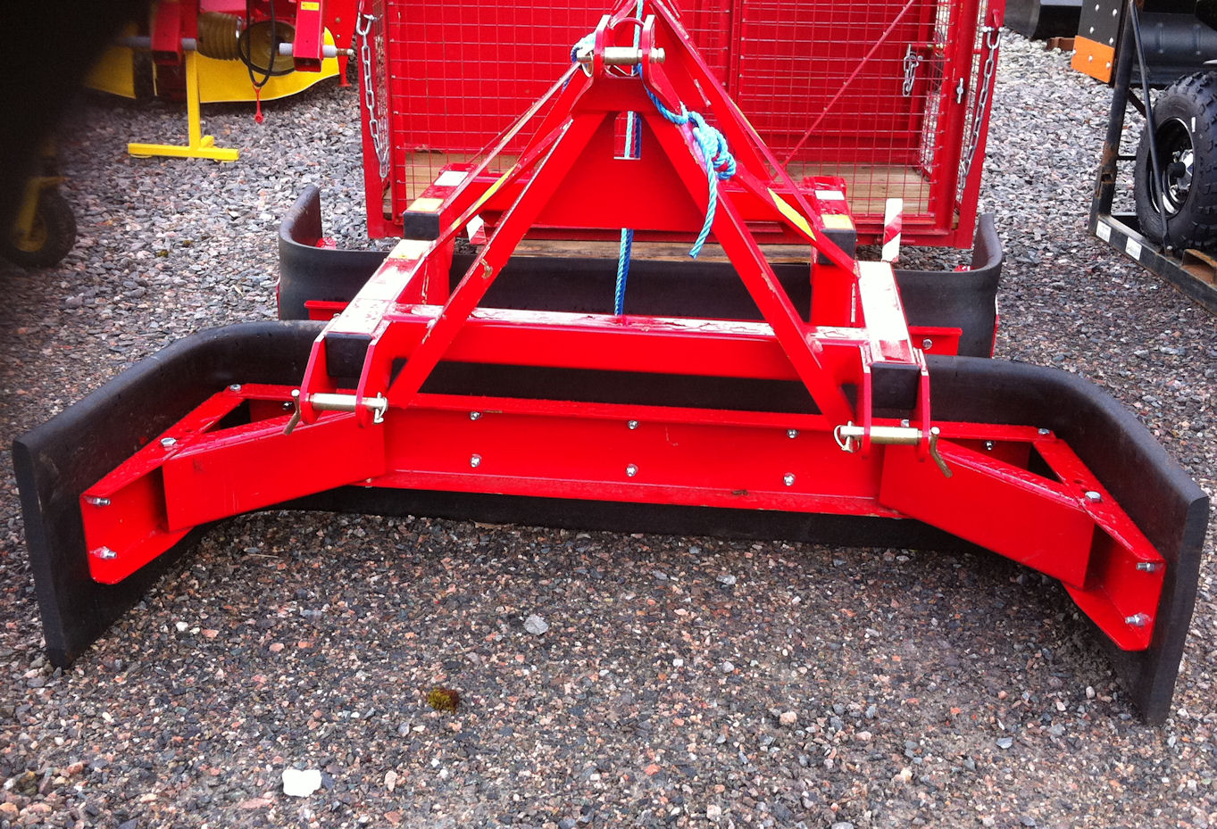 Foster yard scraper - McLaren Tractors