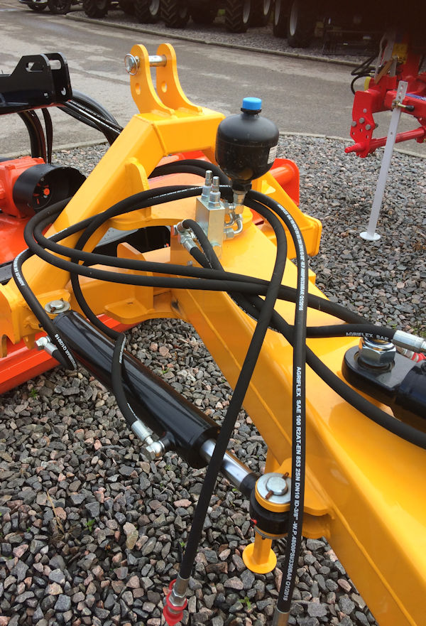 MTL Heavy Duty 3m tractor mounted road grader for sale - McLaren Tractors