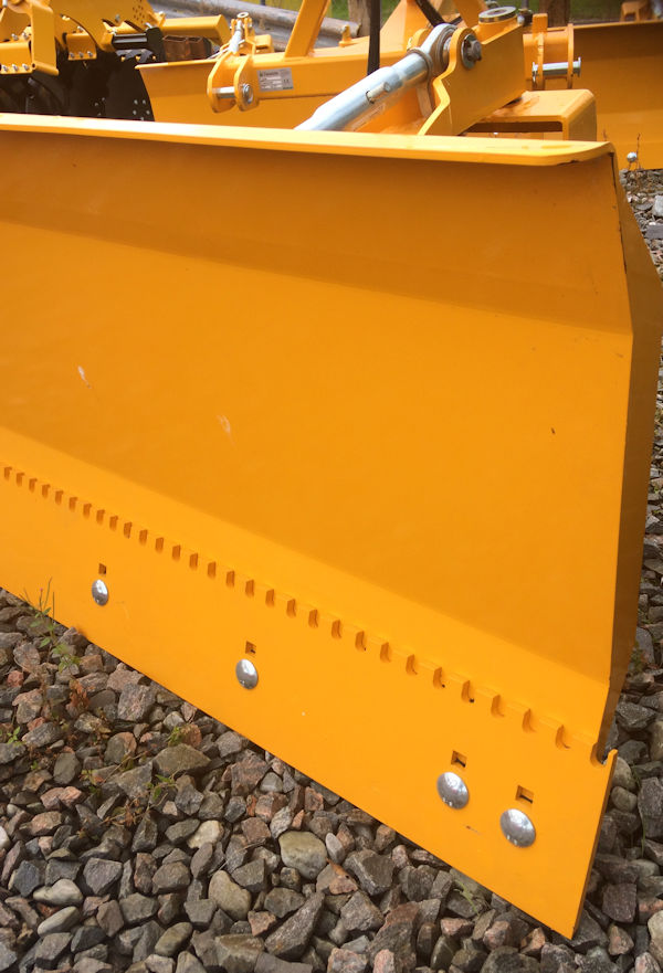 MTL Heavy Duty 3m tractor mounted road grader for sale - McLaren Tractors