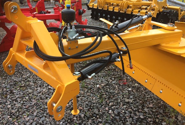 MTL Heavy Duty 3m tractor mounted road grader for sale - McLaren Tractors